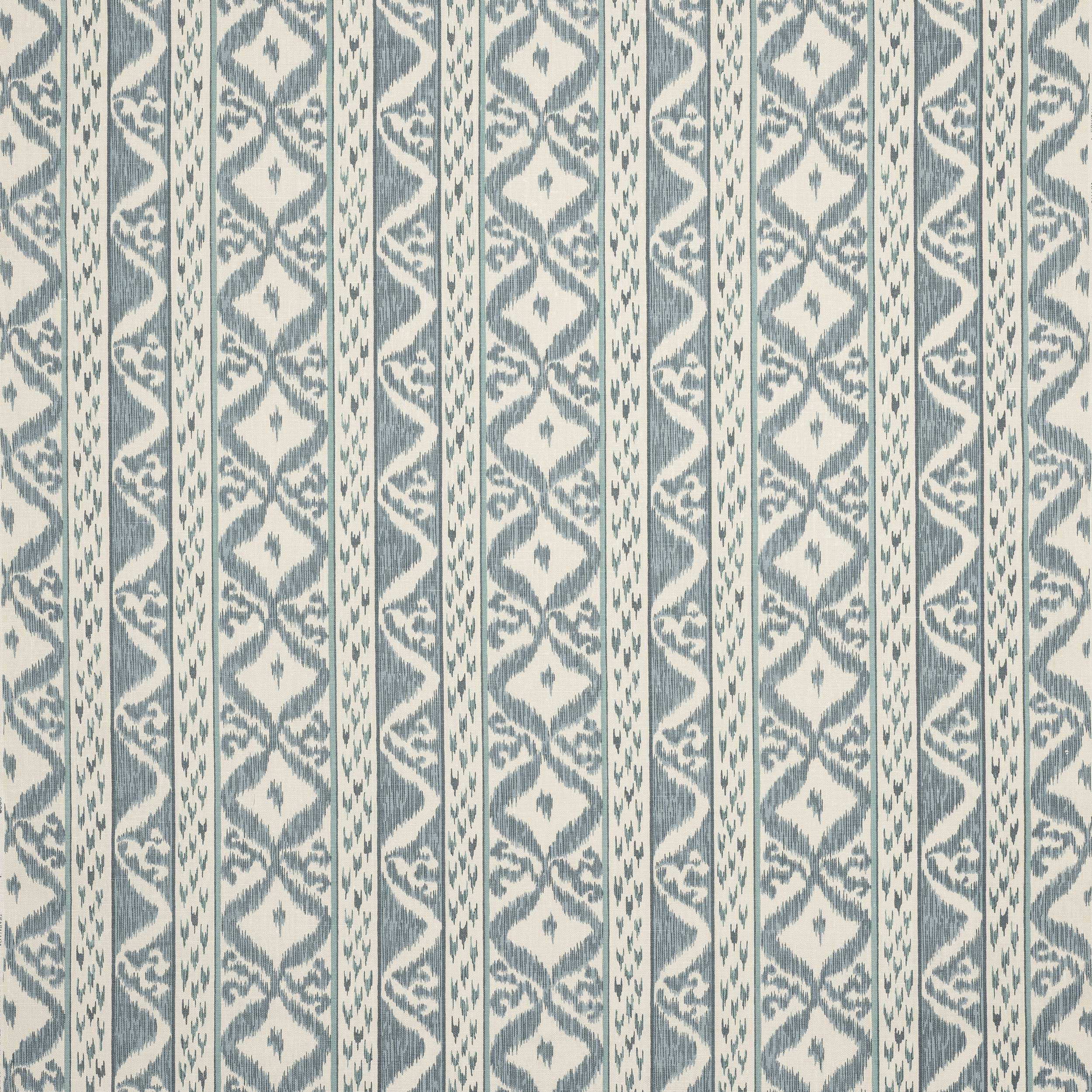 Rapallo II, leaf - Cowtan & Tout Design Library
