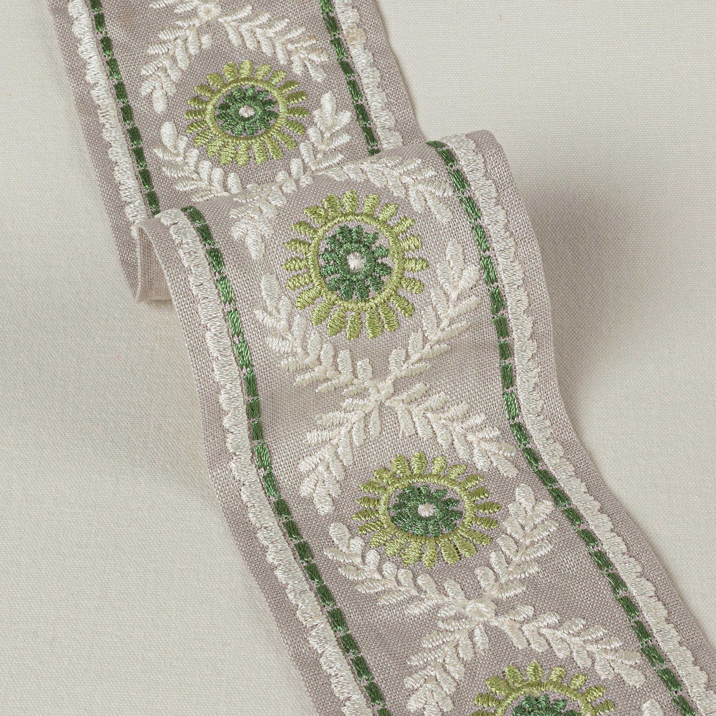 Rosario Braid, leaf green - Cowtan & Tout Design Library