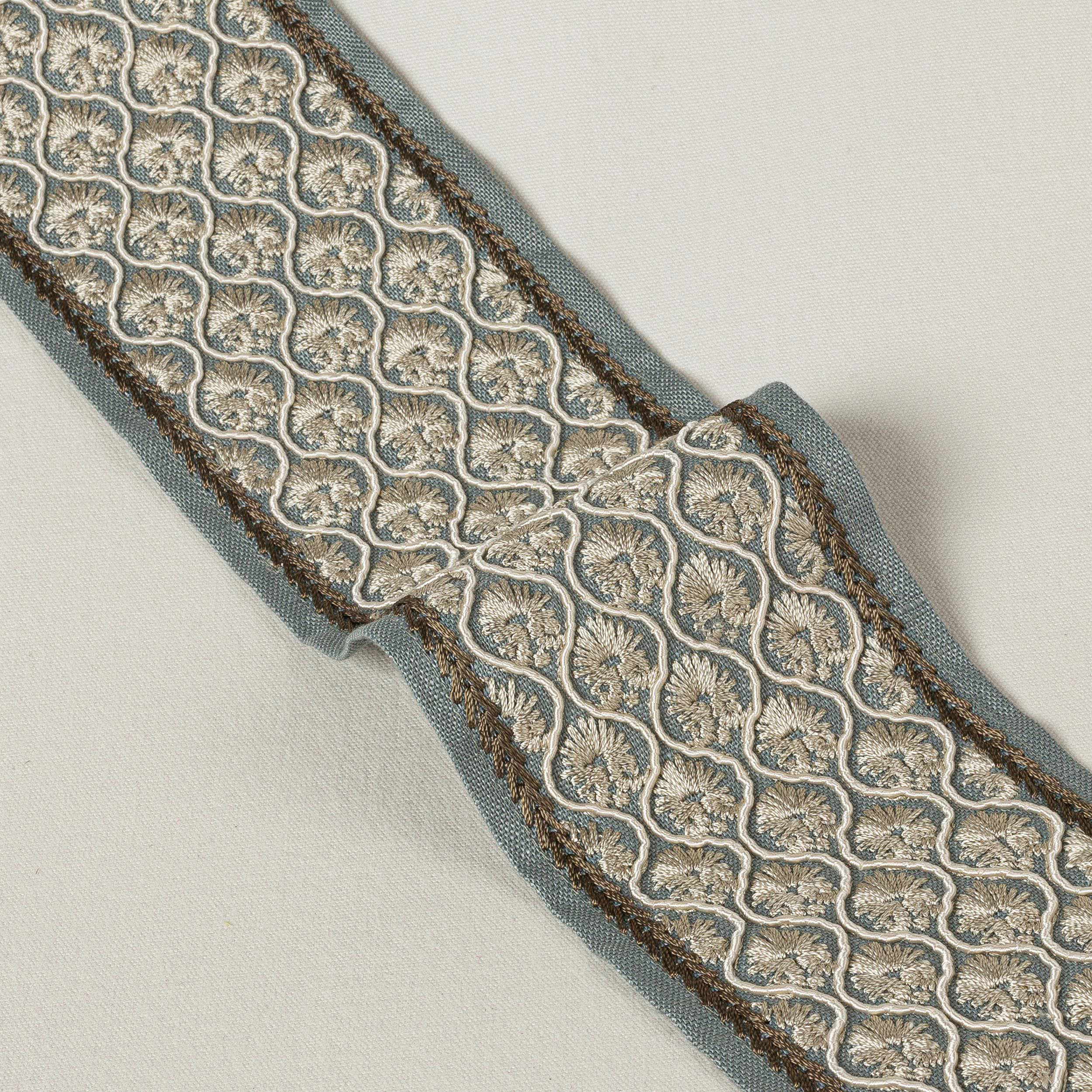 Andorra, leaf green - Cowtan & Tout Design Library