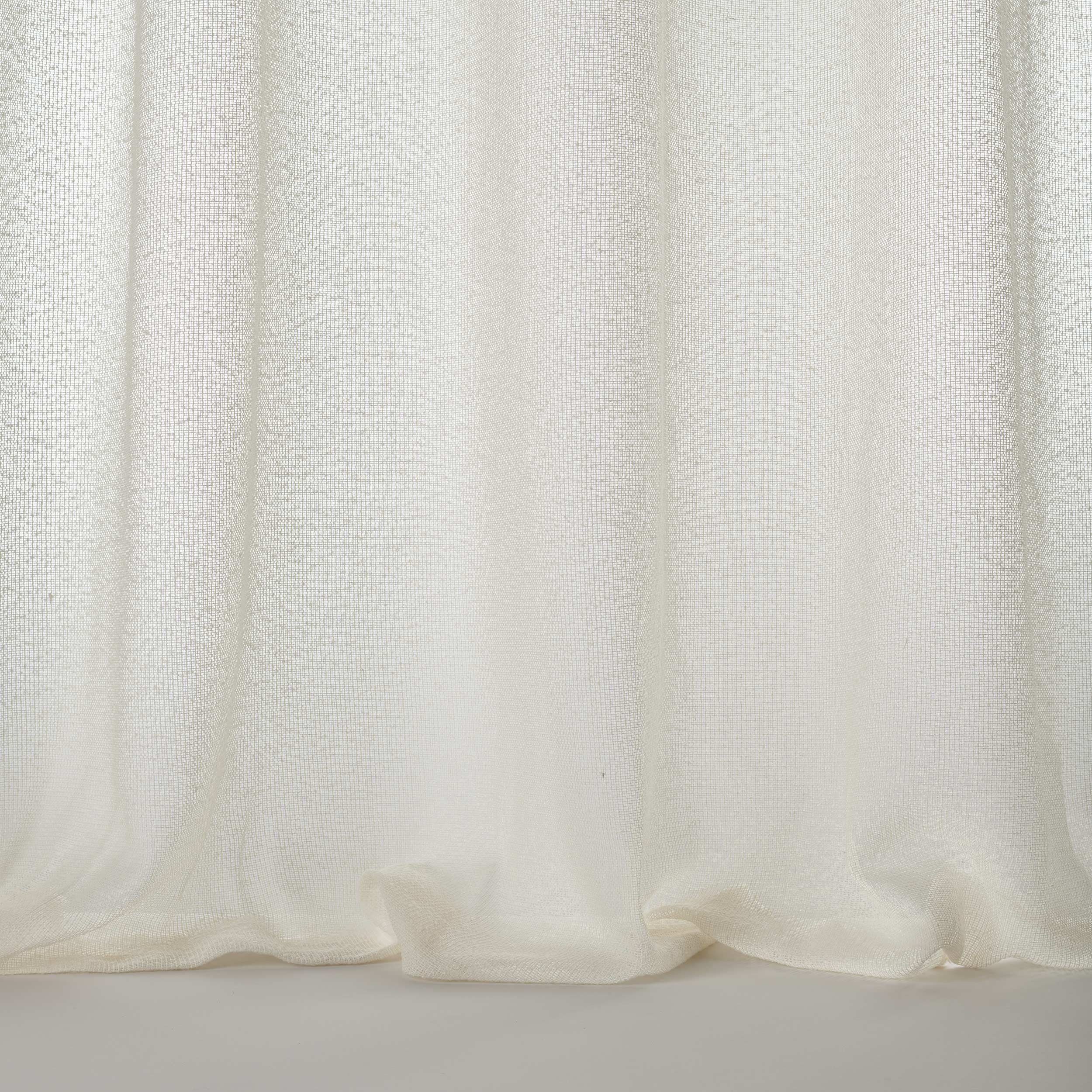 Mist, cream - Cowtan & Tout Design Library