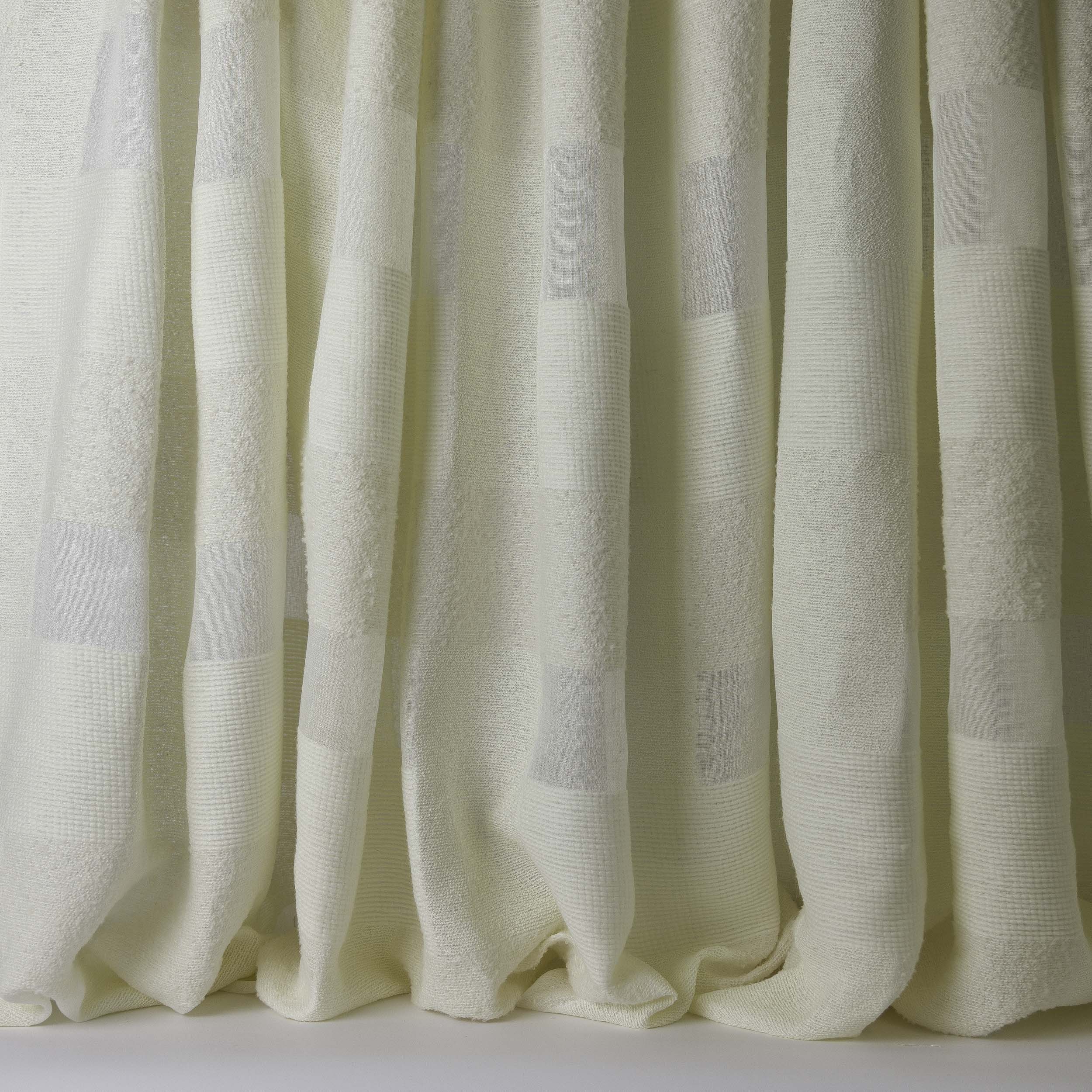 Juma, cream - Cowtan & Tout Design Library